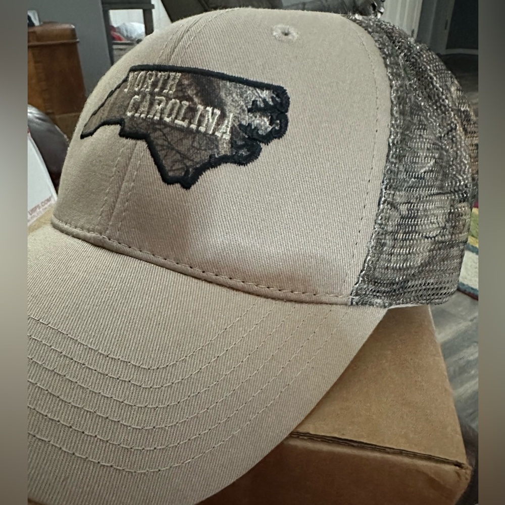North Carolina Captivating Headgear Adjustable Trucke… - Gem